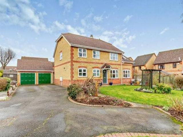 4 Bedroom Detached House For Sale In Weavering