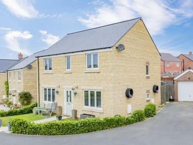 4 Bedroom Detached House For Sale In Weldon