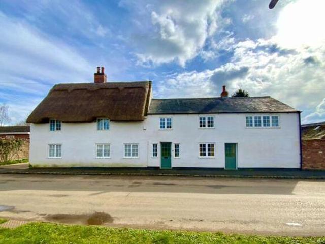 4 Bedroom Detached House For Sale In Welford