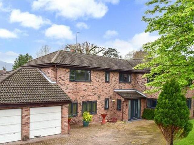 4 Bedroom Detached House For Sale In Welland, Worcestershire