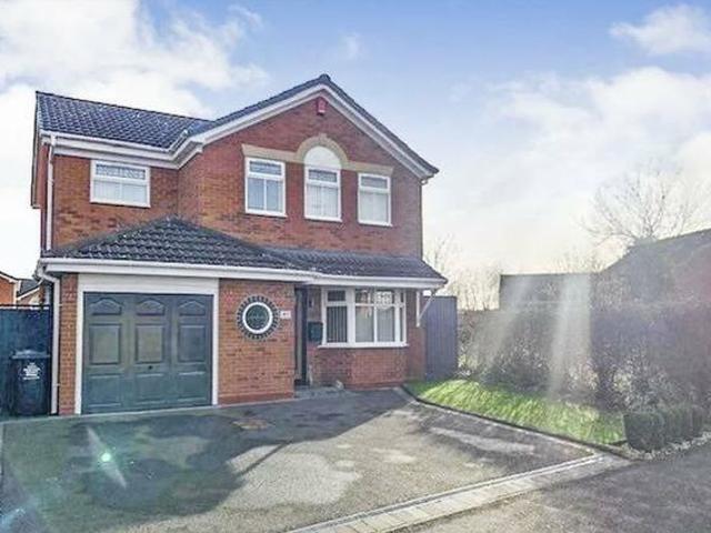 4 bedroom detached house for sale in Welland Road Hilton Derby DE65