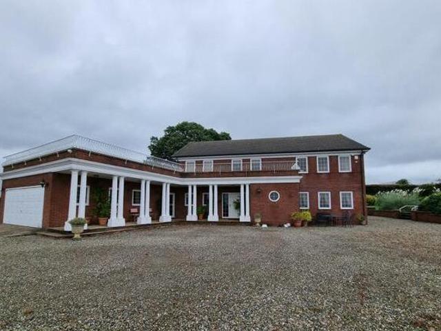 4 Bedroom Detached House For Sale In Welshpool