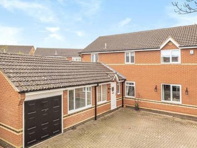 4 bedroom detached house for sale in Wensleydale Close Grantham NG31 NG31
