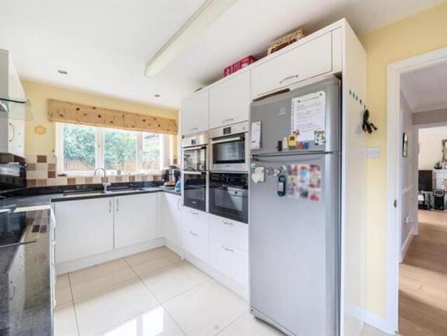 4 bedroom detached house for sale in Wentworth Drive, Bedford, MK41