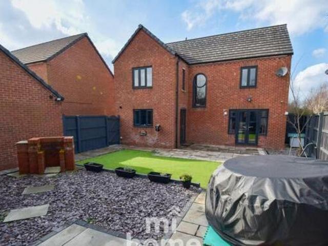 4 Bedroom Detached House For Sale In Wesham