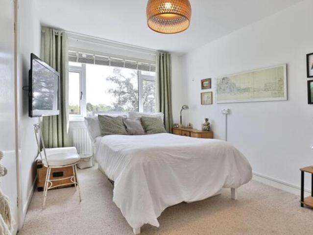4 bedroom detached house for sale in West Way, Broadstone, BH18