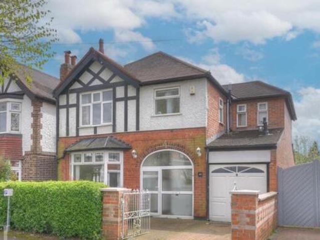 4 Bedroom Detached House For Sale In West Bridgford