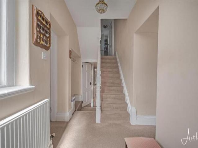 4 bedroom detached house for sale in West Cross Lane, West Cross, Swansea, SA3