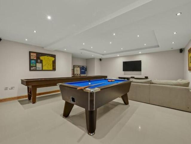 4 bedroom detached house for sale in West End Road, Southampton, Hampshire, SO30