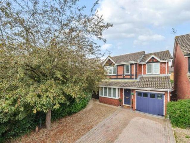 4 Bedroom Detached House For Sale In West End, Woking