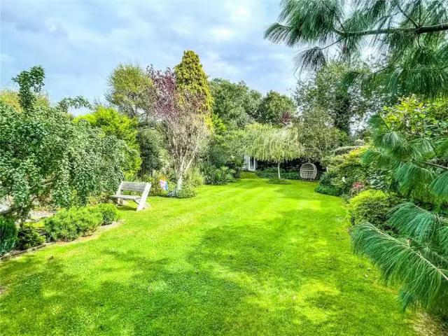 4 bedroom detached house for sale in West Road, Bransgore, Chr.