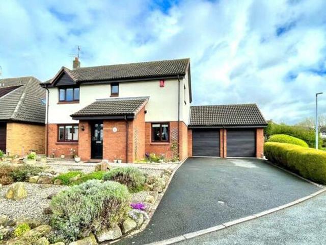 4 Bedroom Detached House For Sale In Westminster Park