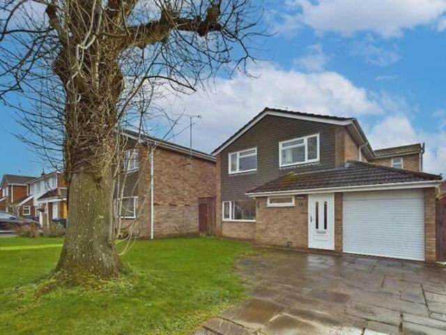 4 Bedroom Detached House For Sale In Westminster Park, Chester