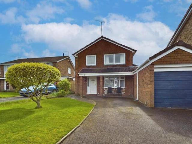 4 Bedroom Detached House For Sale In Westminster Park, Chester