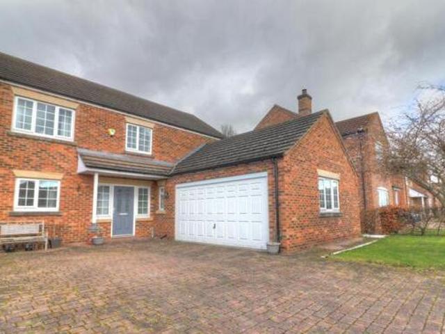 4 Bedroom Detached House For Sale In Weston Hills