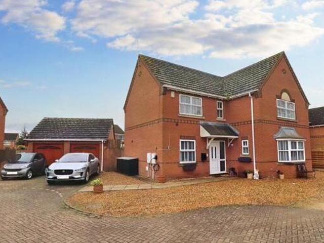 4 Bedroom Detached House For Sale In Weston