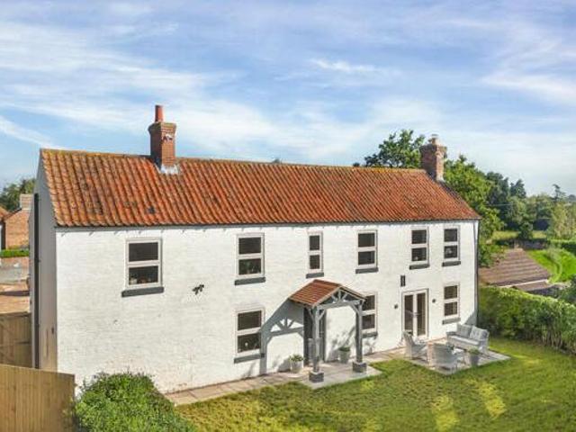 4 Bedroom Detached House For Sale In Weston