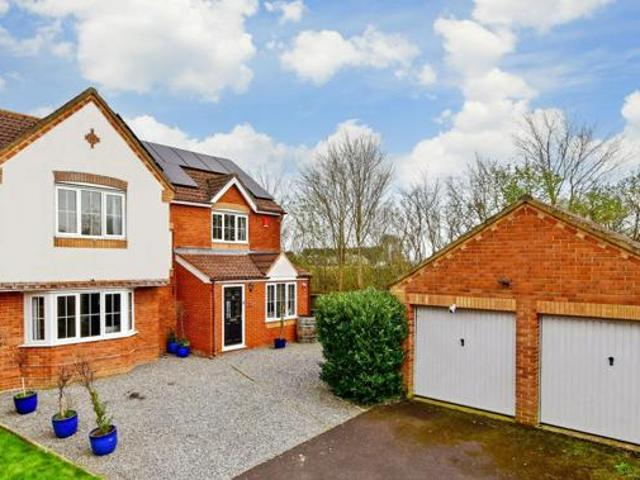 4 Bedroom Detached House For Sale In Westbourne