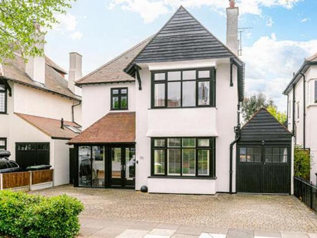 4 Bedroom Detached House For Sale In Westcliff on sea