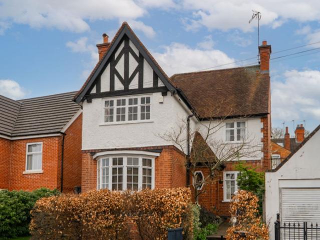 4 bedroom detached house for sale in Westcotes Drive, Leicester, LE3