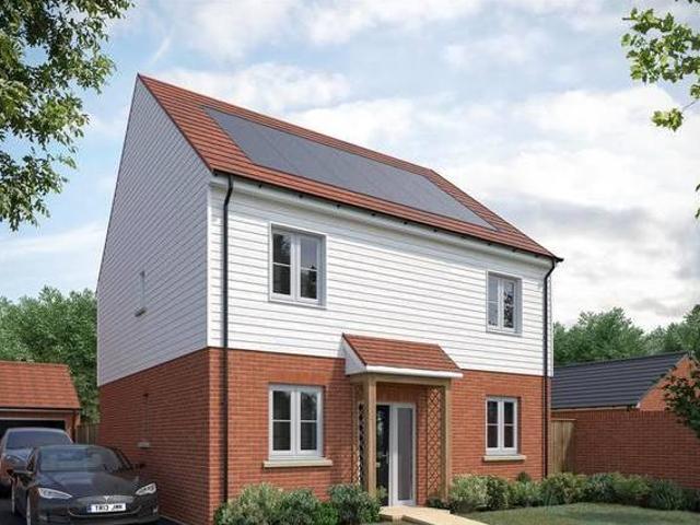 4 bedroom detached house for sale in Westcott Rise Westcott Way Pershore Worcestershire WR10