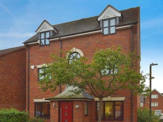 4 Bedroom Detached House For Sale In Westcroft
