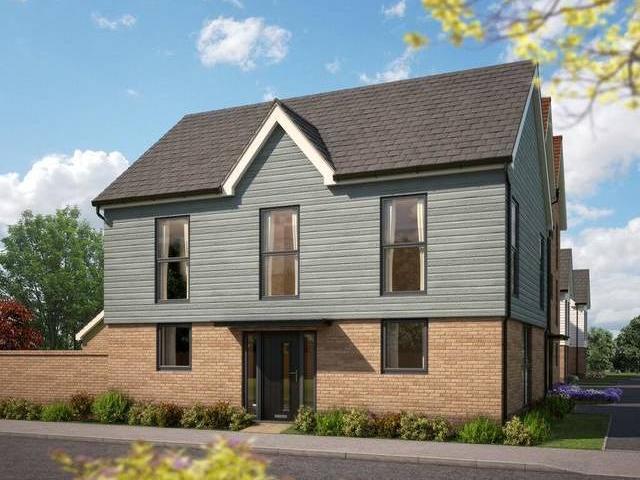 4 bedroom detached house for sale in Western Link Road Faversham ME13 7WB ME13