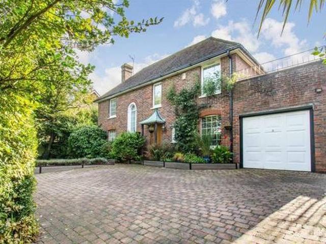 4 bedroom detached house for sale in Western Road Newhaven BN9
