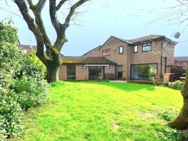 4 Bedroom Detached House For Sale In Westhoughton