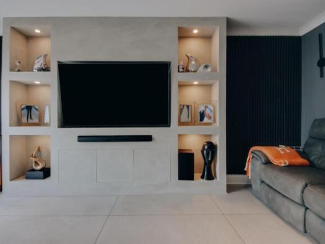 4 bedroom detached house for sale in Westwick Place, Watford, WD25
