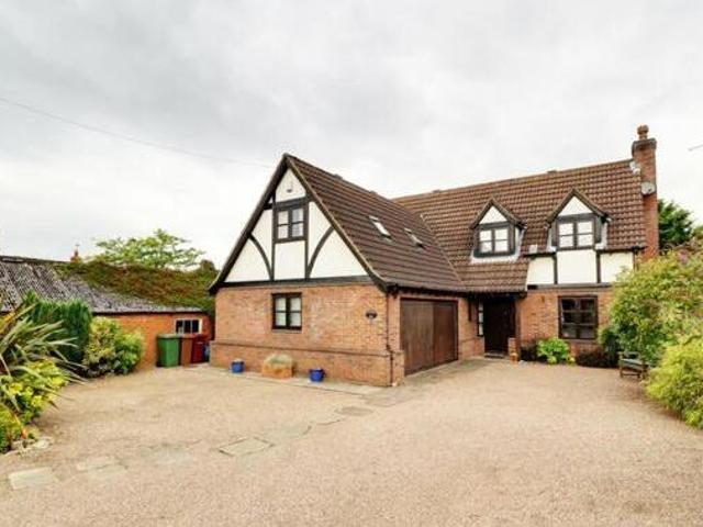4 Bedroom Detached House For Sale In Westwoodside
