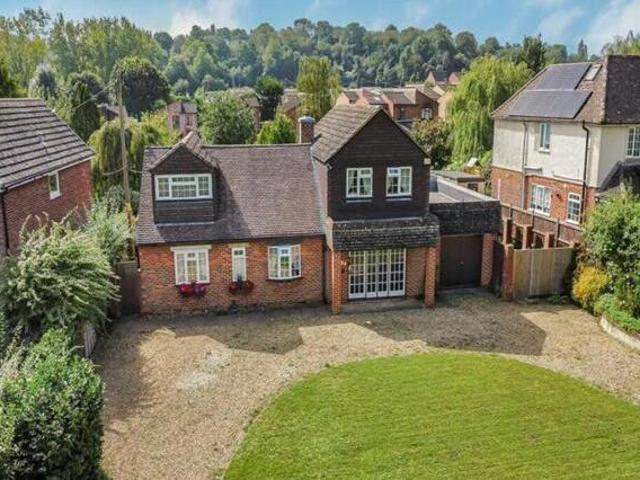 4 Bedroom Detached House For Sale In Wheatley