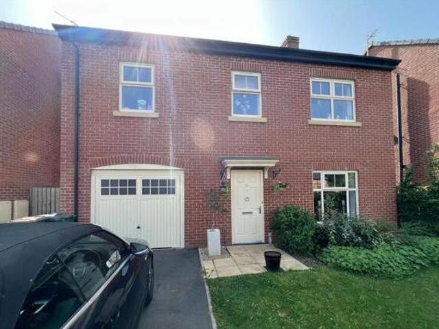 4 Bedroom Detached House For Sale In Whetstone, Leicester