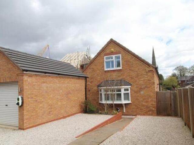 4 Bedroom Detached House For Sale In Whetstone, Leicester