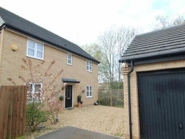 4 Bedroom Detached House For Sale In Whetstone, Leicester