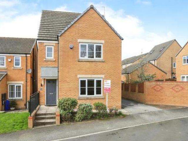 4 Bedroom Detached House For Sale In Whinmoor