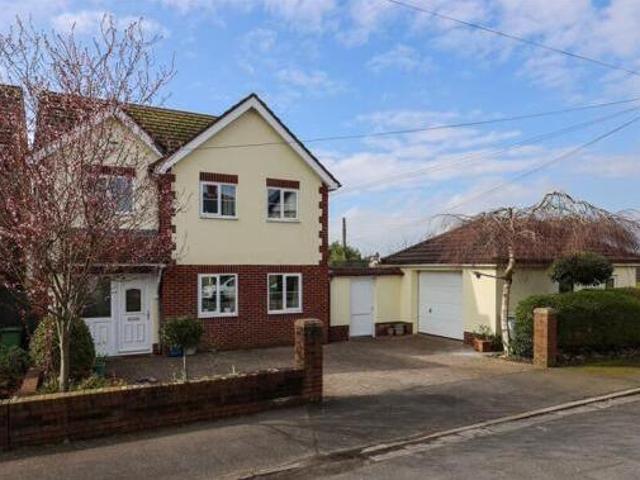 4 Bedroom Detached House For Sale In Whitchurch