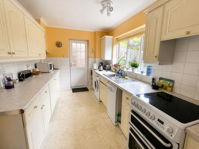 4 bedroom detached house for sale in White Oak Drive, Beckenham, BR3