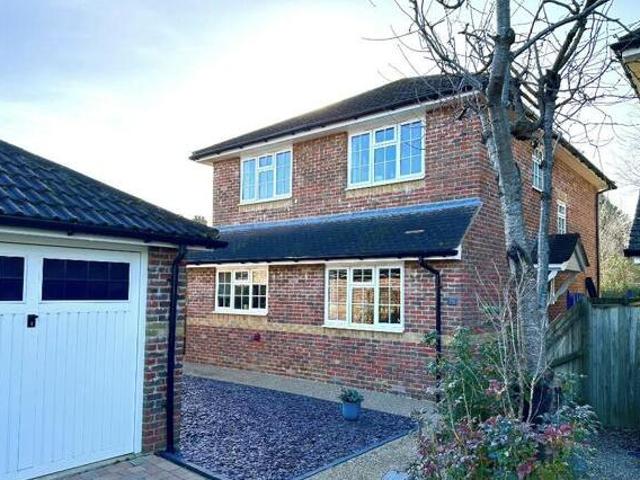 4 Bedroom Detached House For Sale In Whitehill, Hampshire