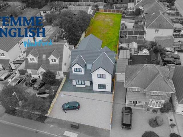 4 Bedroom Detached House For Sale In Wickford, Essex