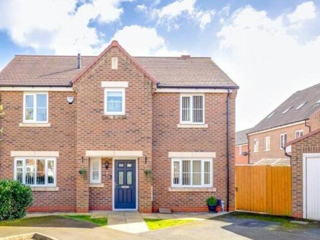 4 Bedroom Detached House For Sale In Wigan