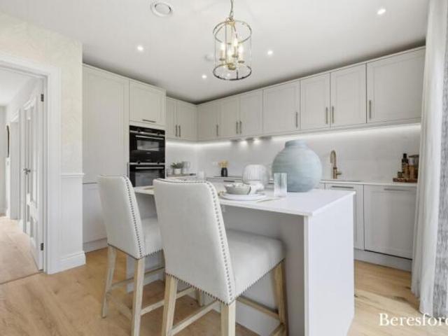 4 bedroom detached house for sale in Wigley Bush Lane, South Weald, CM14