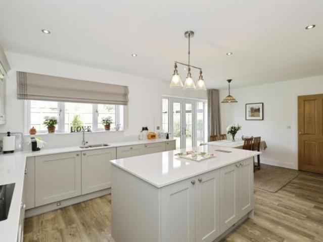 4 bedroom detached house for sale in Willow Drive, Harrogate, HG3