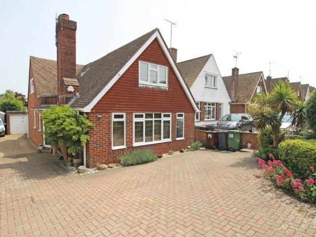 4 bedroom detached house for sale in Willingdon Park Drive, Eastbourne, BN22 0DB, BN22