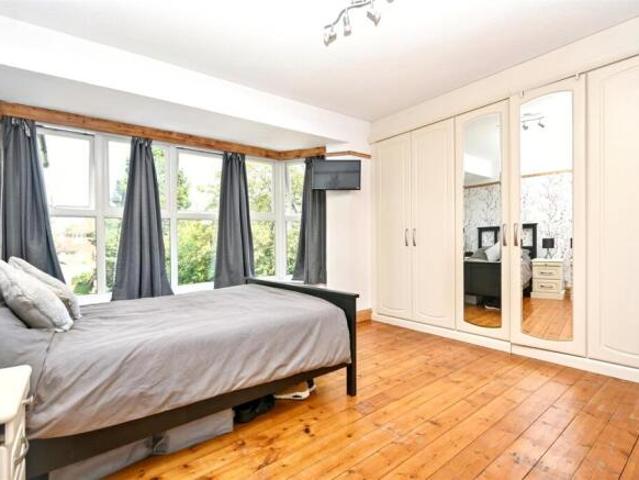 4 bedroom detached house for sale in Willingdon Road, Eastbourne, BN20