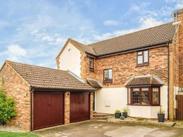 4 Bedroom Detached House For Sale In Wilstead, Bedfordshire