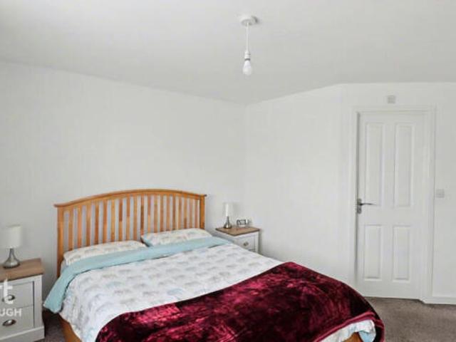 4 bedroom detached house for sale in Wilton Avenue, Hampton Gardens, PE7