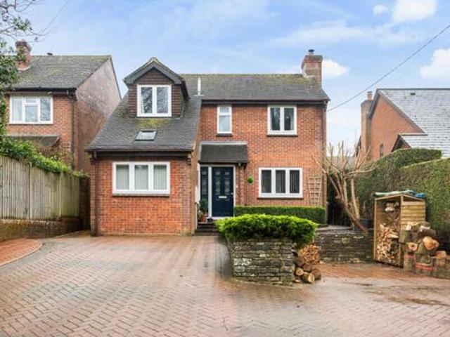 4 Bedroom Detached House For Sale In Winchester