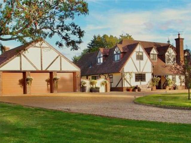 4 Bedroom Detached House For Sale In Windsor, Berkshire