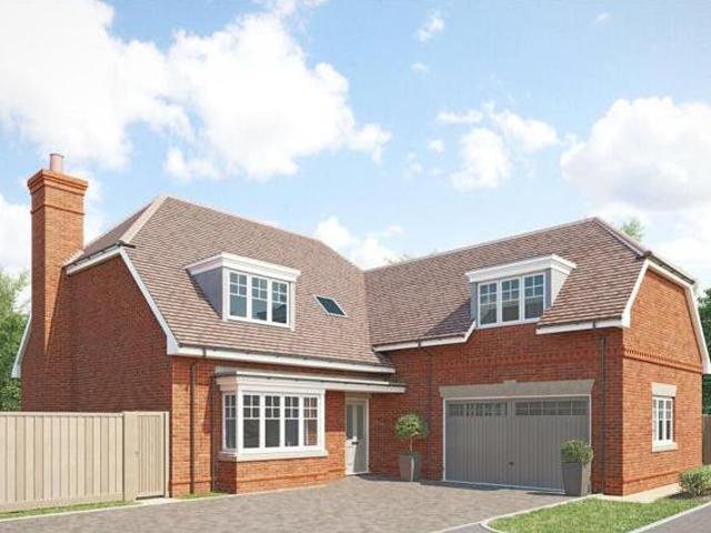 4 Bedroom Detached House For Sale In Winkfield Row, Berkshire